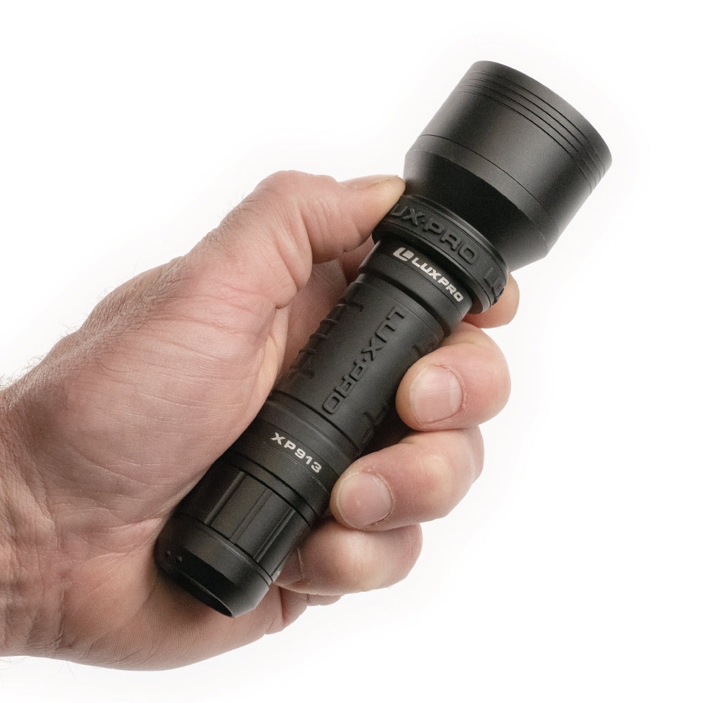 Rechargeable LED Flashlight - 1100 Lumen - XP913 | LUXPRO